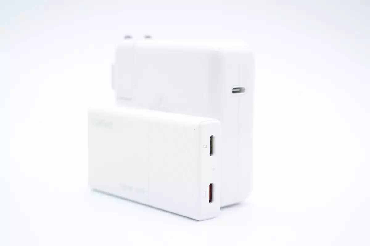 拆解报告：CukTech酷科65W双USB-C超薄氮化镓充电器AC65B2 - 知乎