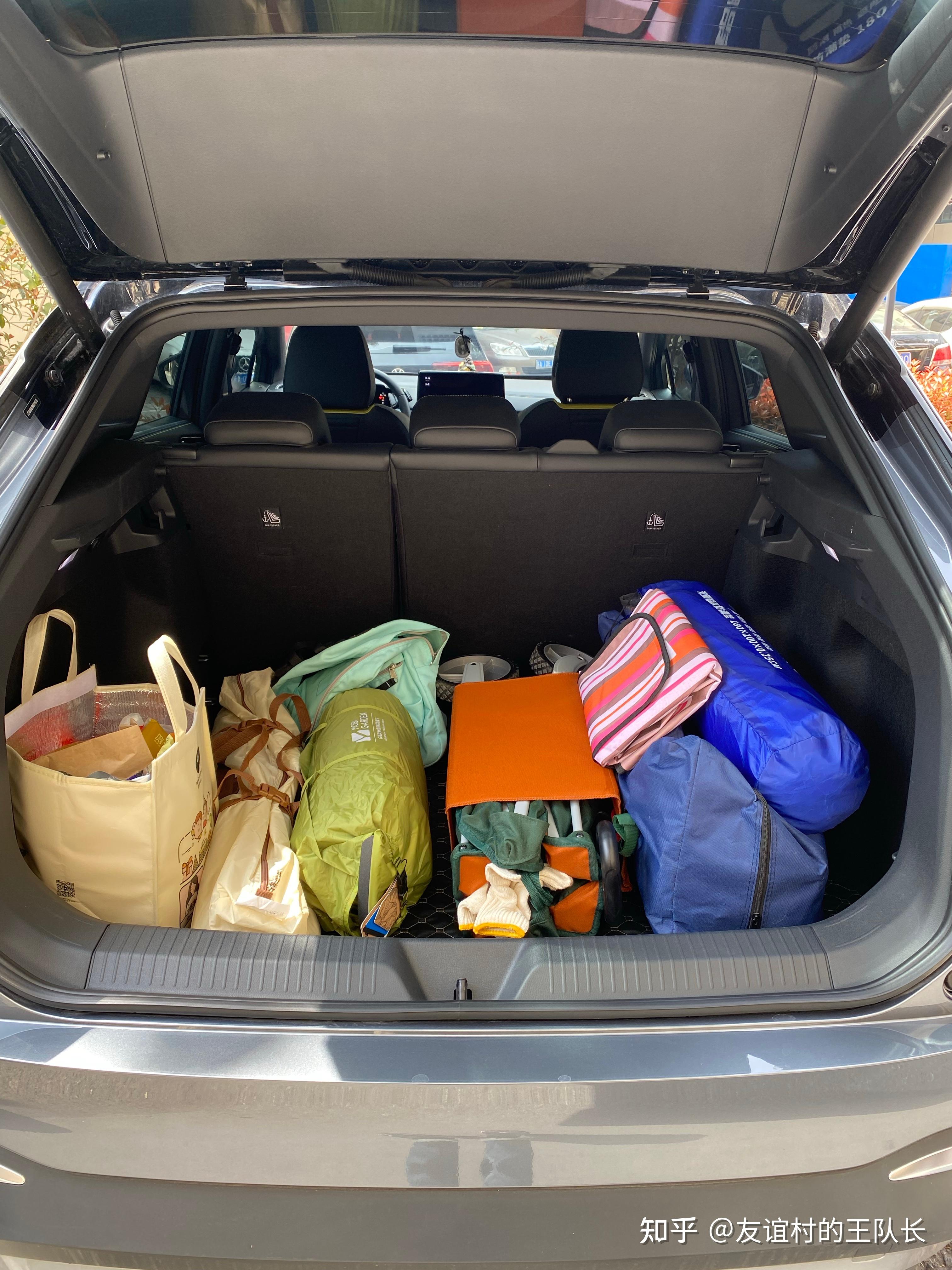 ID.4X的后备箱空间非常大 - 知乎