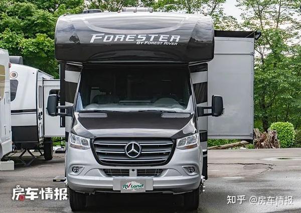 新款奔驰房车来了，3.0T+7AT动力足，空间超大两室一厅住着太爽了 - 知乎