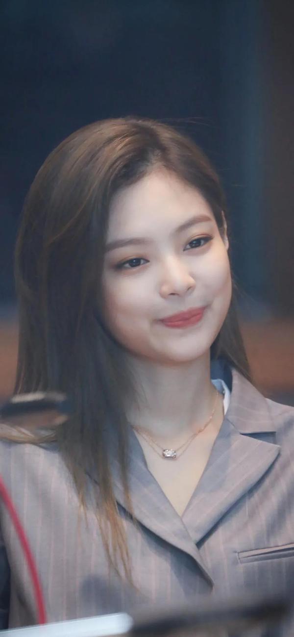 BLACKPINK Jennie的高清壁纸（无水印）超级好看啦！ - 知乎