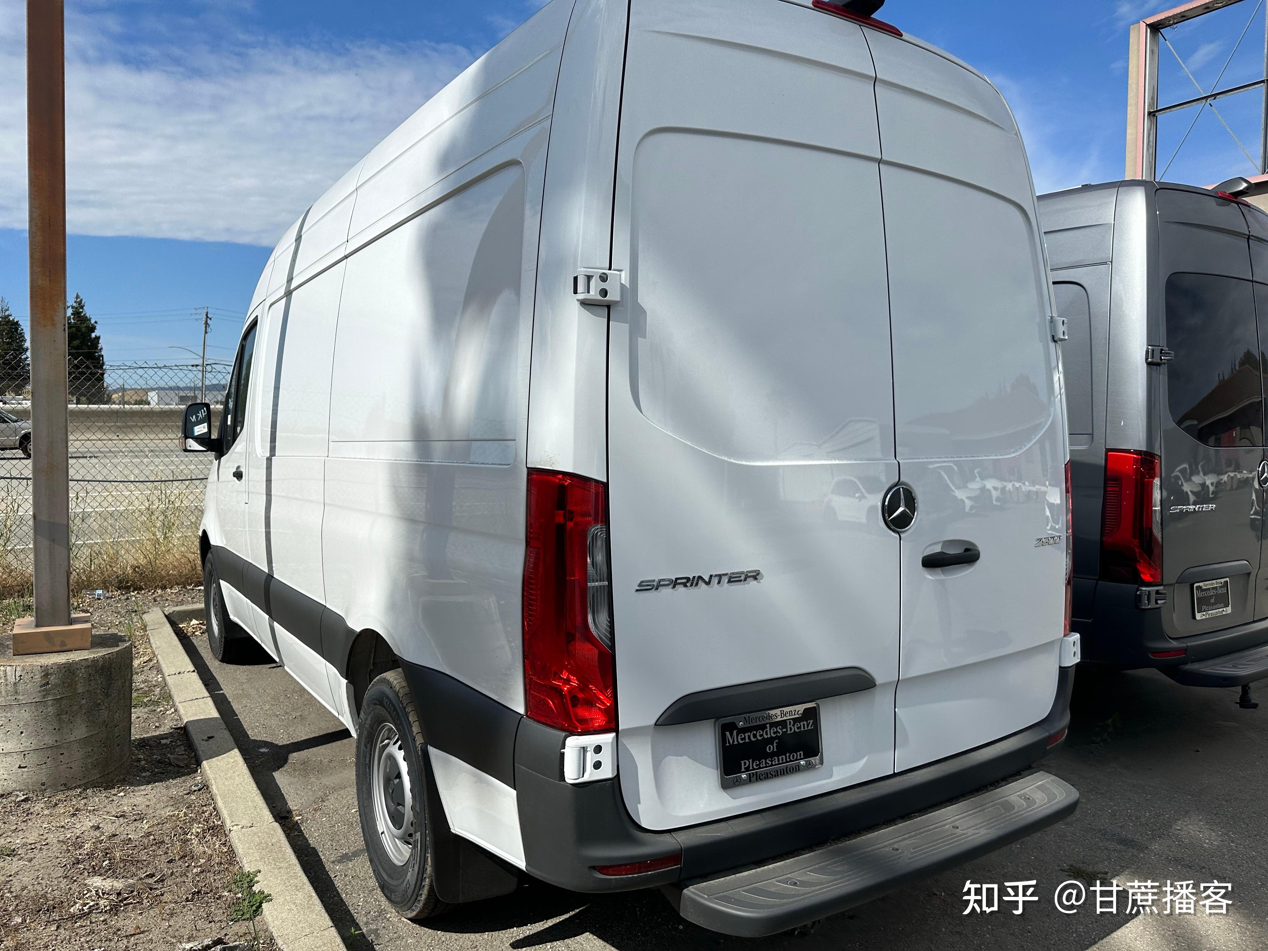 梅赛德斯-奔驰Sprinter4X4越野露营车 - 知乎