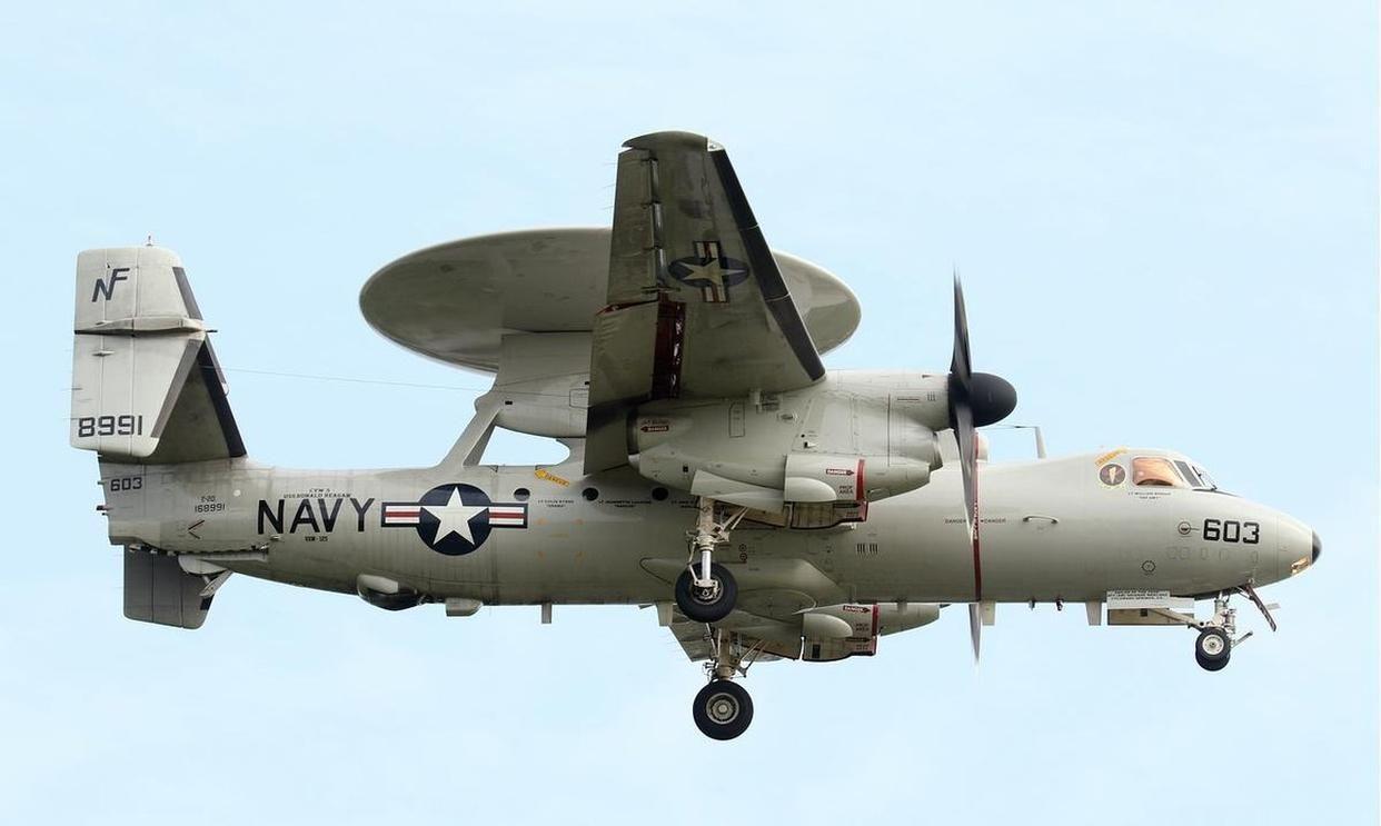 中美舰载预警机大对决：KJ-600与E-2D - 知乎