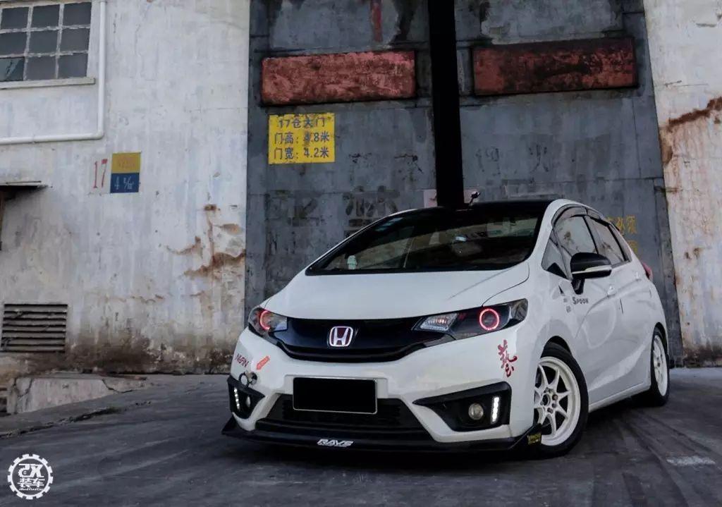 湛江车友丨这辆飞度GK5改得不错，可惜是辆CVT自动挡！ - 知乎