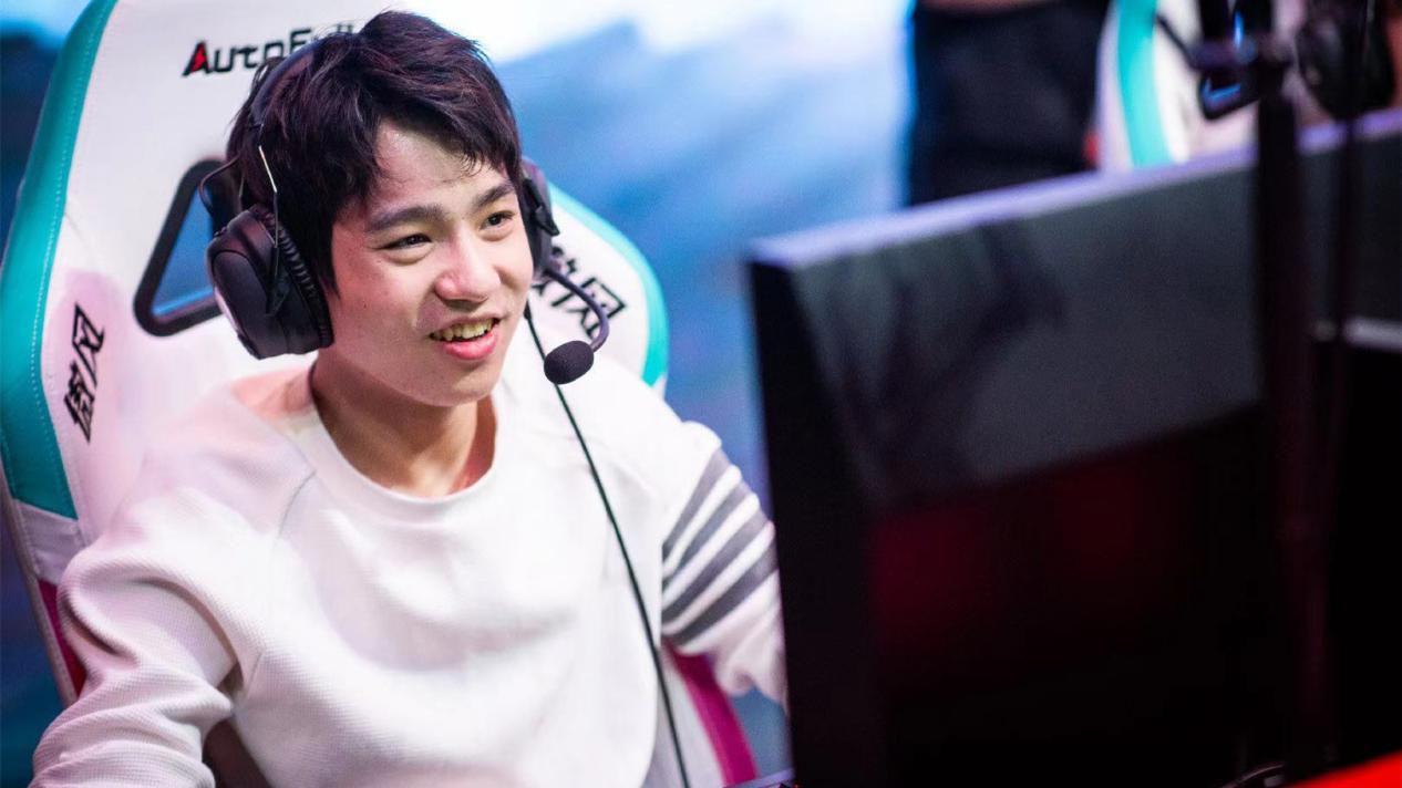 RNG历代选手生涯一览，Uzi只打了三年，小虎才是真队魂 - 知乎