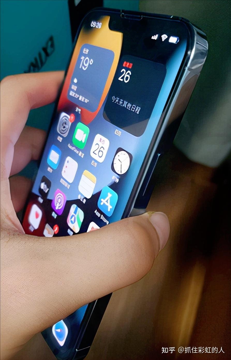 手机型号后面的 Pro、S、T、SE、Max 都是什么意思？