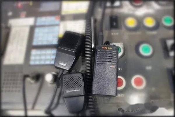 皮实耐用、稳定、高效，摩托罗拉Mag One A10D对讲机评测 - 知乎