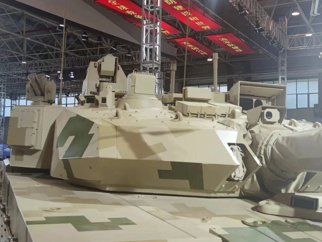 厉害了！中国VT-4A1主战坦克亮相航展，多项升级堪比第四代坦克 - 知乎