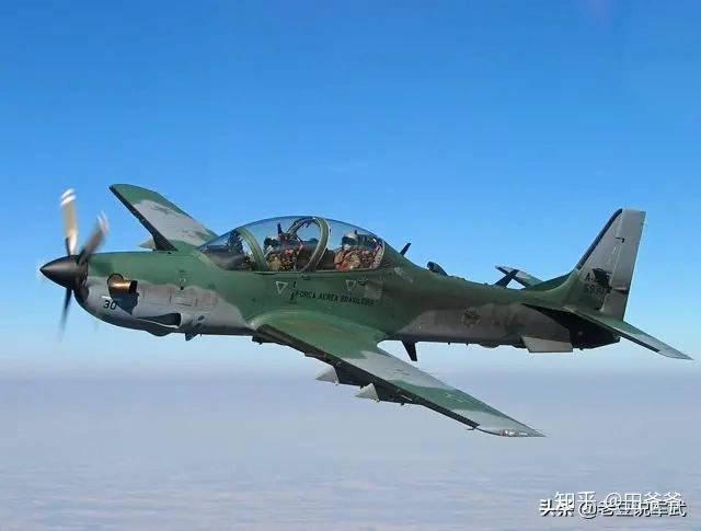 21世纪的螺旋桨战机，源自巴西的“超级巨嘴鸟”，A-29轻型攻击机 - 知乎