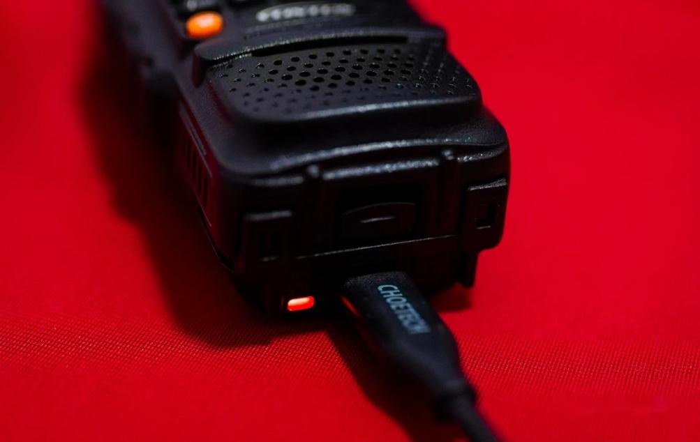 对讲机评测 | 灵通LT-9900对讲机上手体验，性价比真的是高！ - 知乎