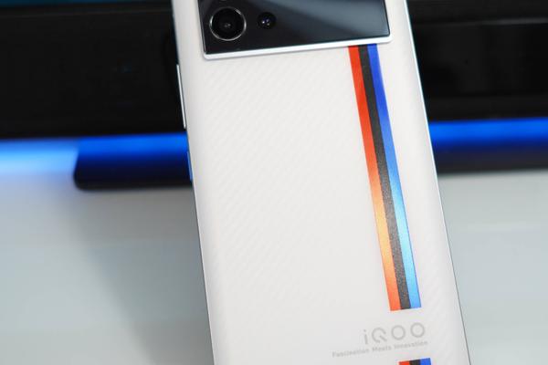 都说自己是旗舰，用上骁龙8 Gen 1的iQOO9这回真“凉”了？ - 知乎