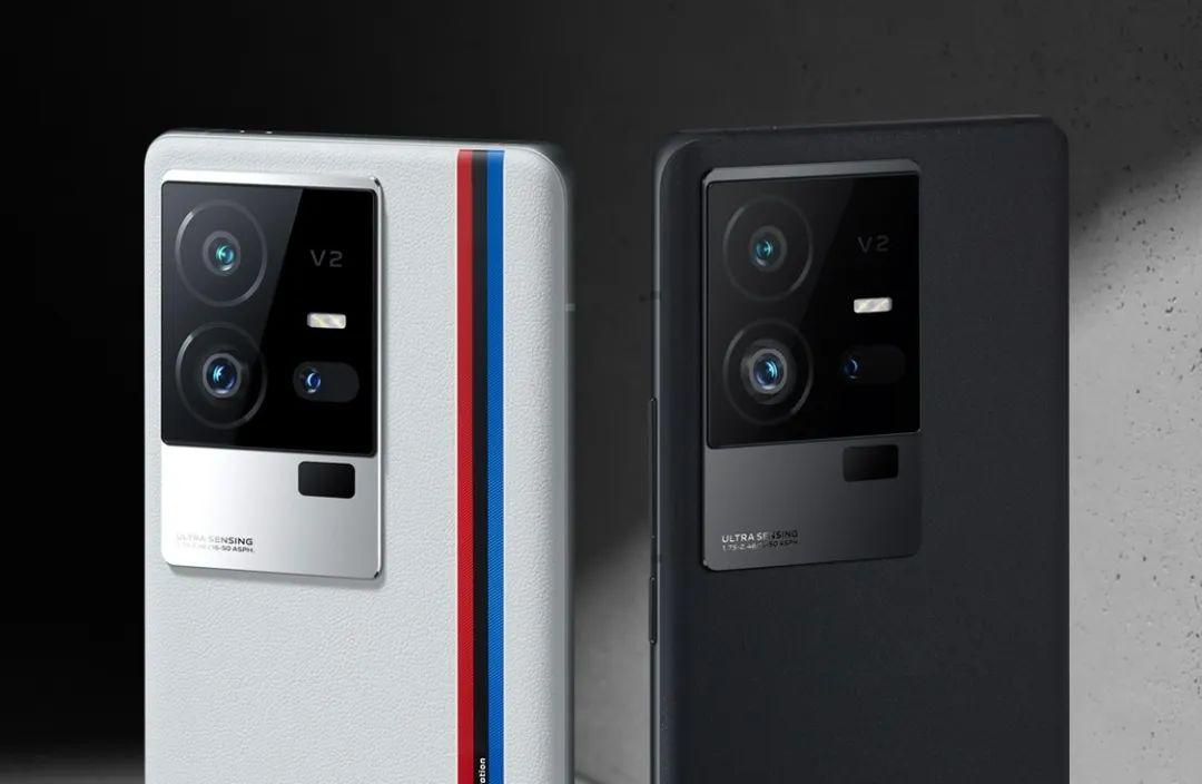 骁龙8Gen2+200W快充+超声波指纹，它是10分钟就能够充满电的手机