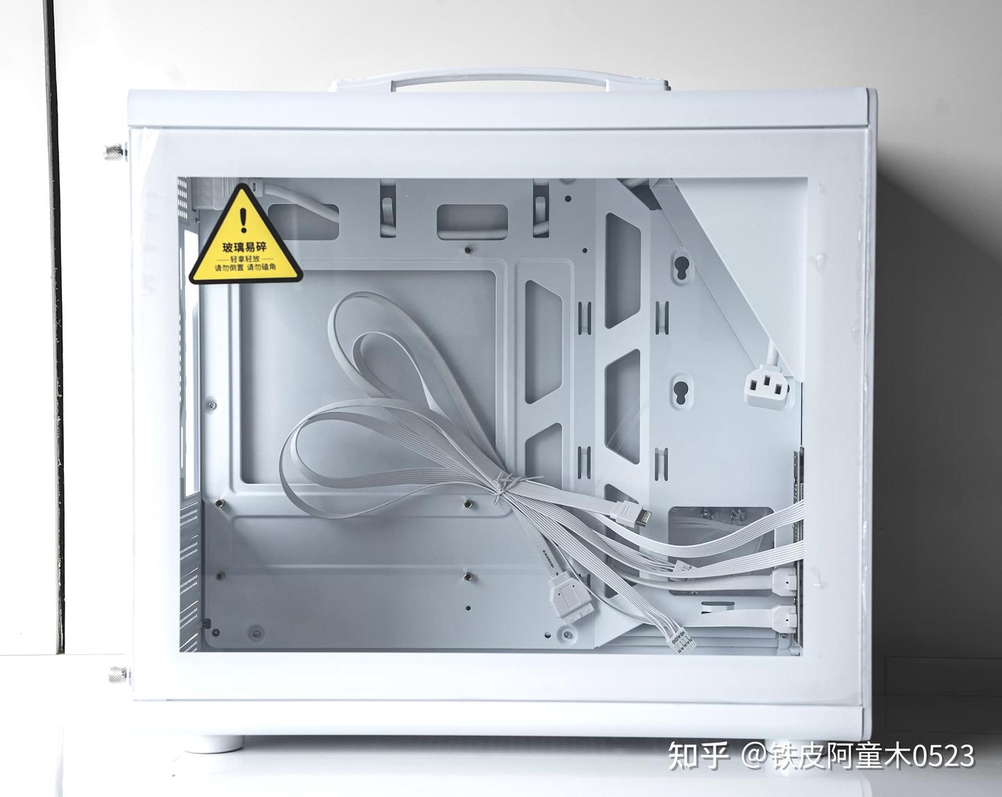 从颜值与便携，方糖机械大师 iF25 重新定义小尺寸机箱 - 知乎