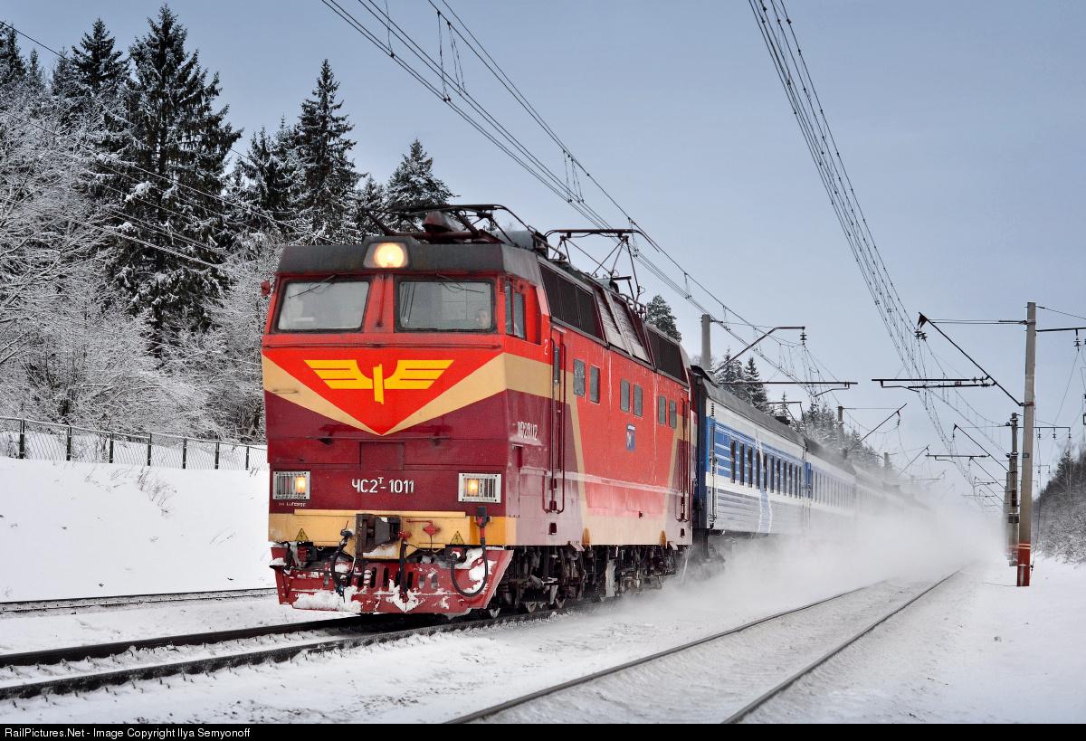 苏联电力机车番外（二）：我来自斯柯达——ChS系列机车(1966-1980) - 知乎