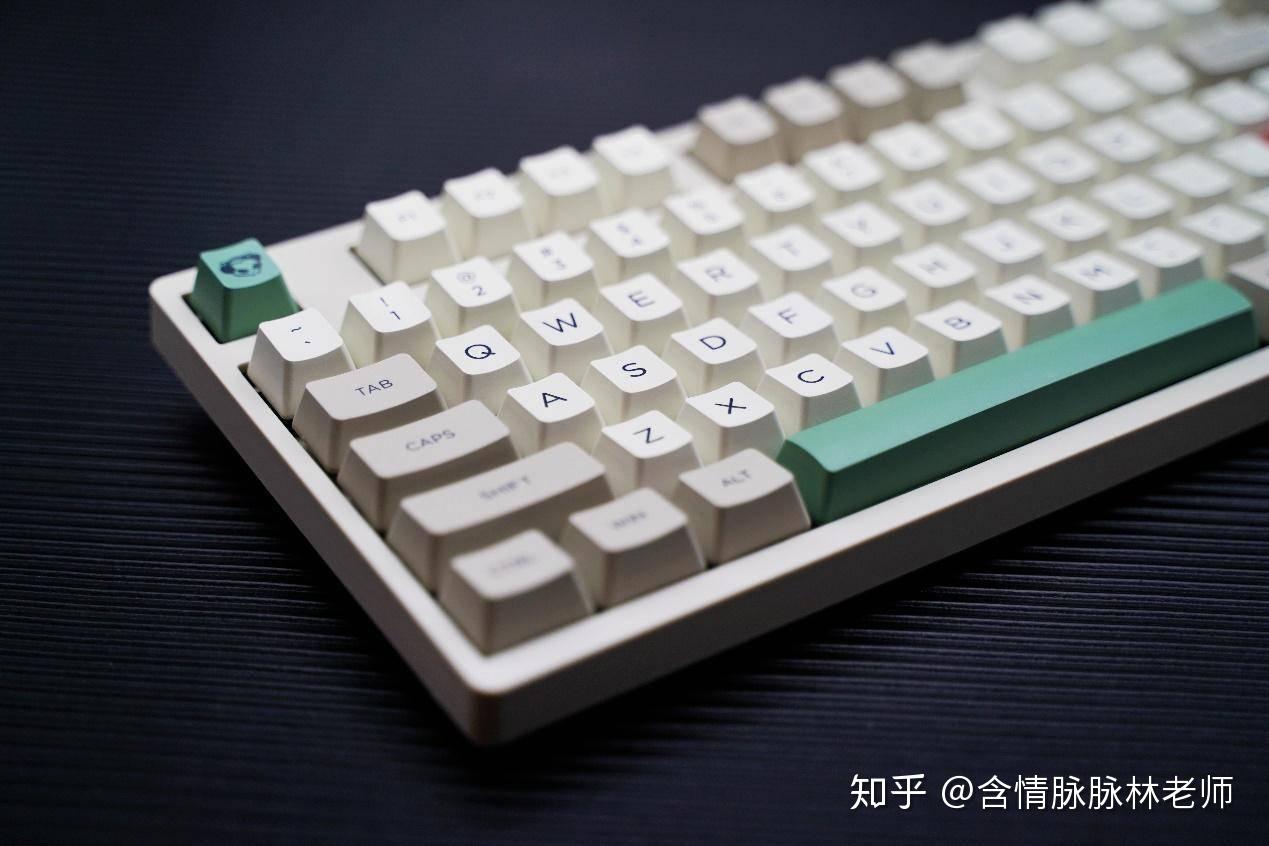 致敬经典，Akko 3018 9009无线双模键盘体验