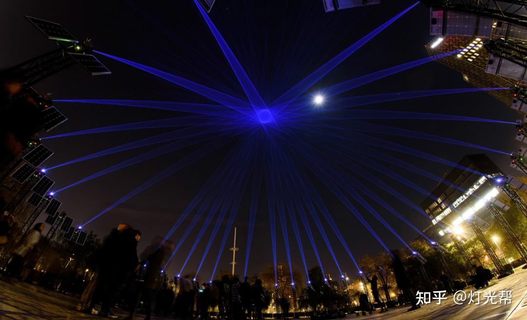 灯光艺术节“Llum BCN”照亮了巴塞罗那的每个角落 - 知乎