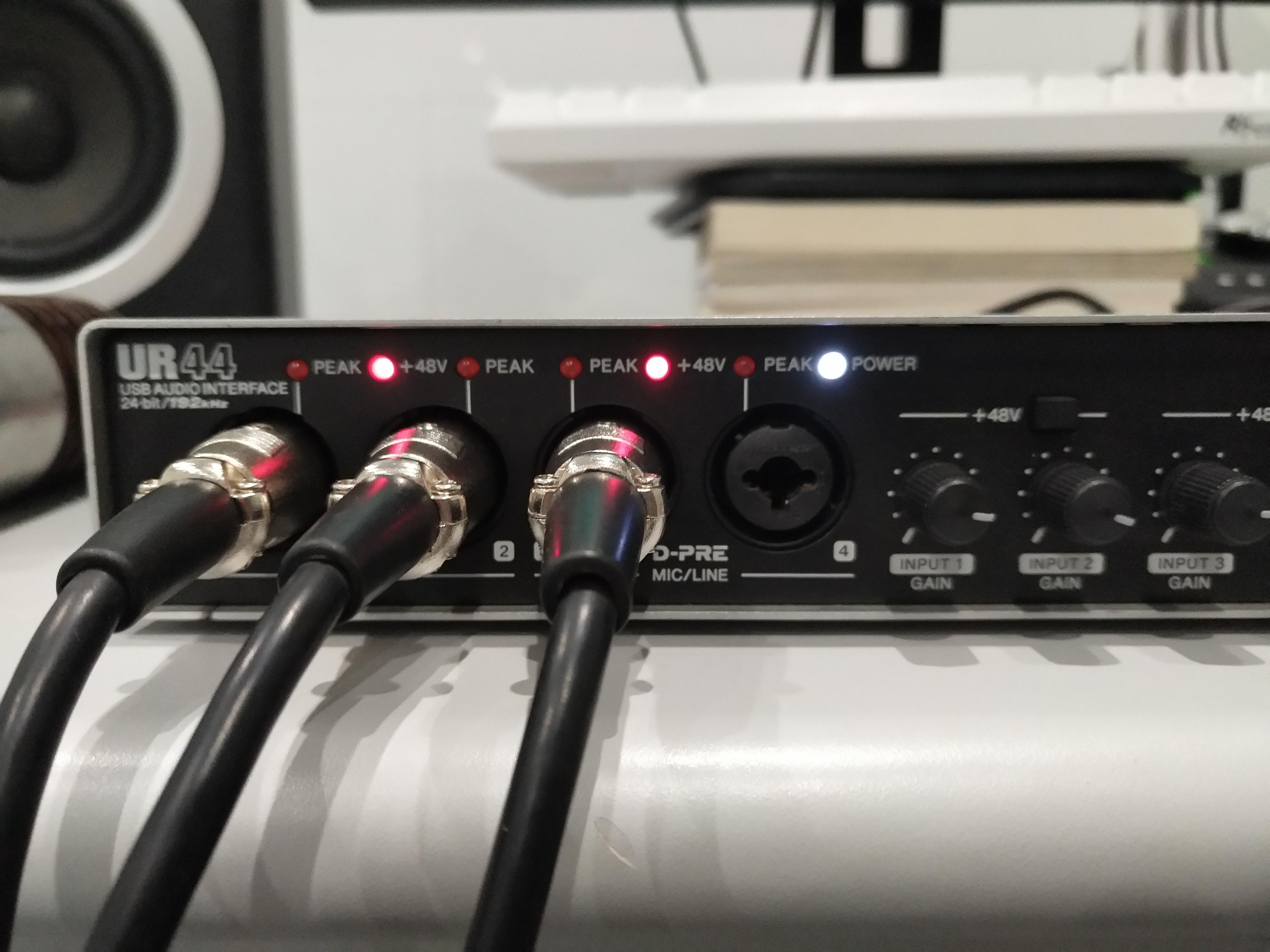 剑走偏锋的选择——雅马哈UR44/UR242评测 - 知乎