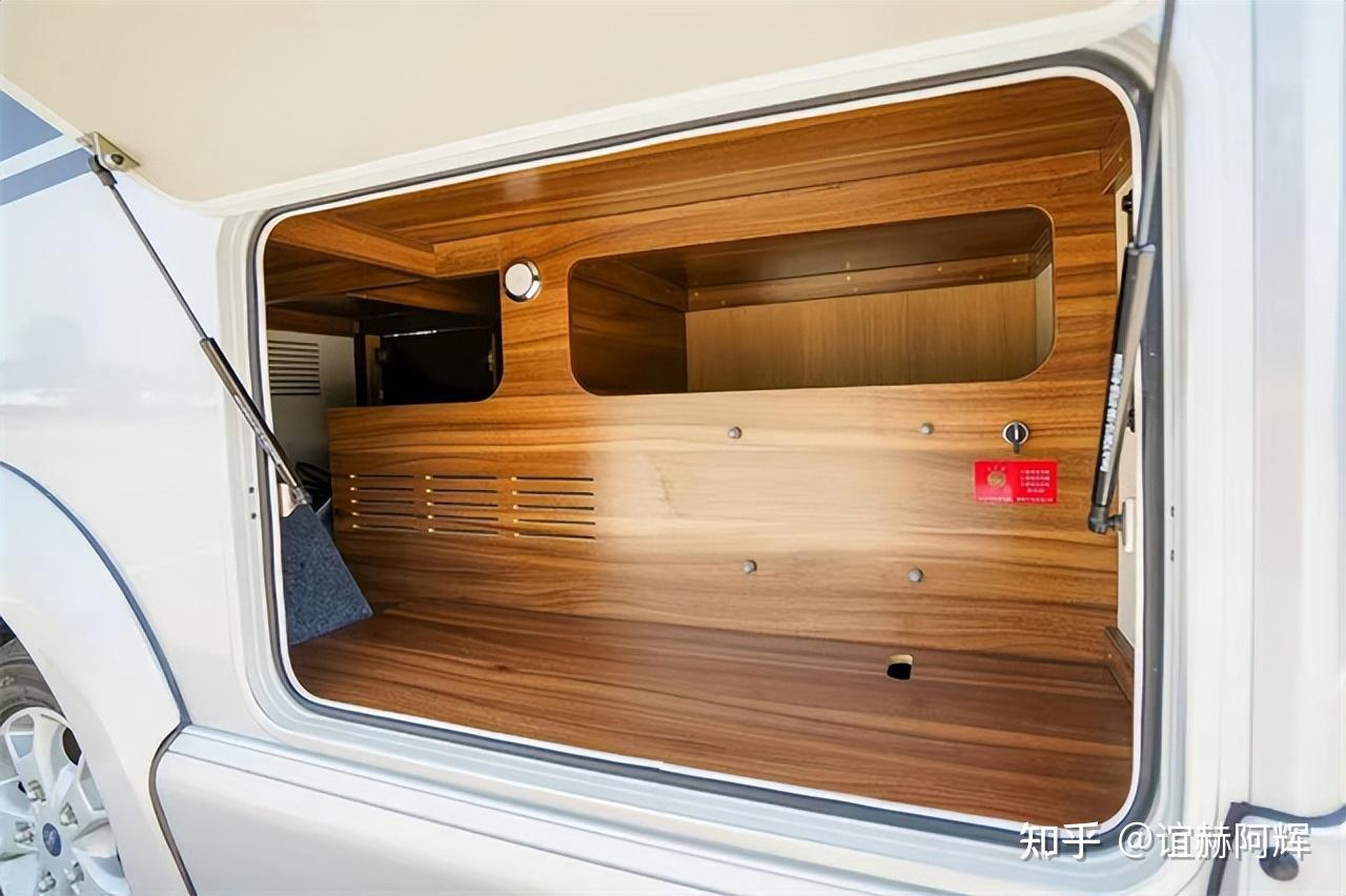 宇通C520福特房车 灵巧好用出行首选 - 知乎