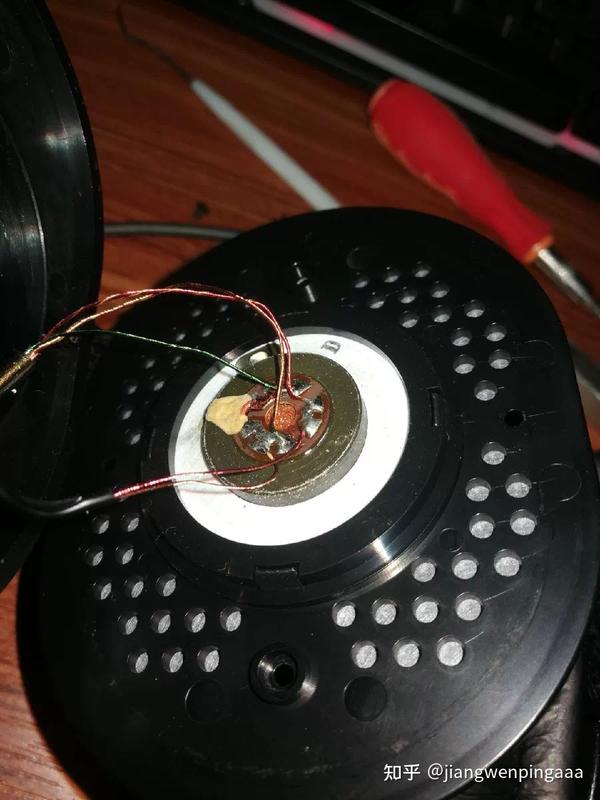 从烤漆版本mdr-cd900到mdr-v600，索尼经典的第一代40mm单元耳机全介绍 - 知乎