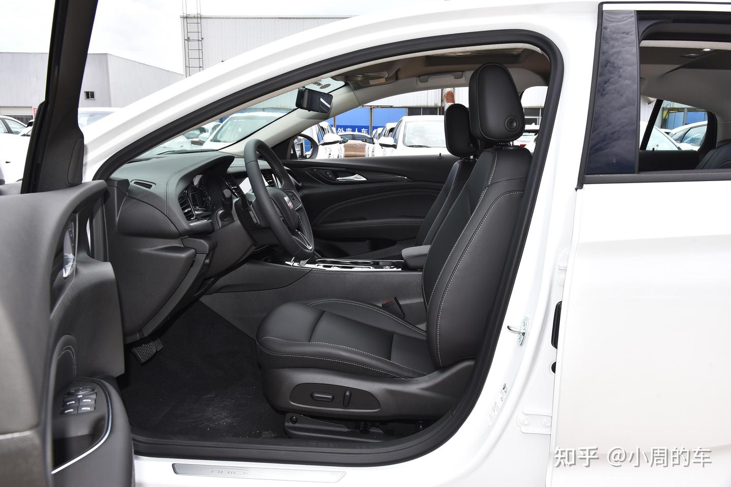 实拍别克君威，轴距2825mm，还有9AT变速箱，10.69万元值得买吗？ - 知乎