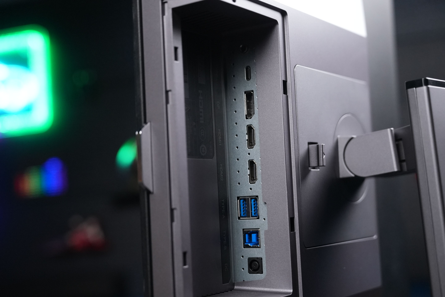 HKC OG32UK 显示器评测：看4K高刷双模OLED大屏如何爽玩《三角洲行动》？ - 知乎