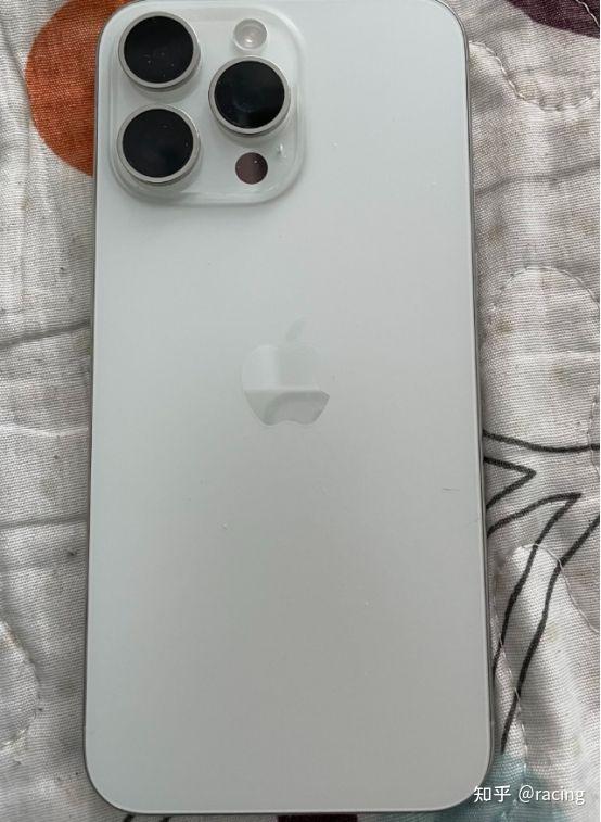 粉丝买的二手iPhone15Pro Max才7500元！称Mate60Pro有很大功劳！ - 知乎