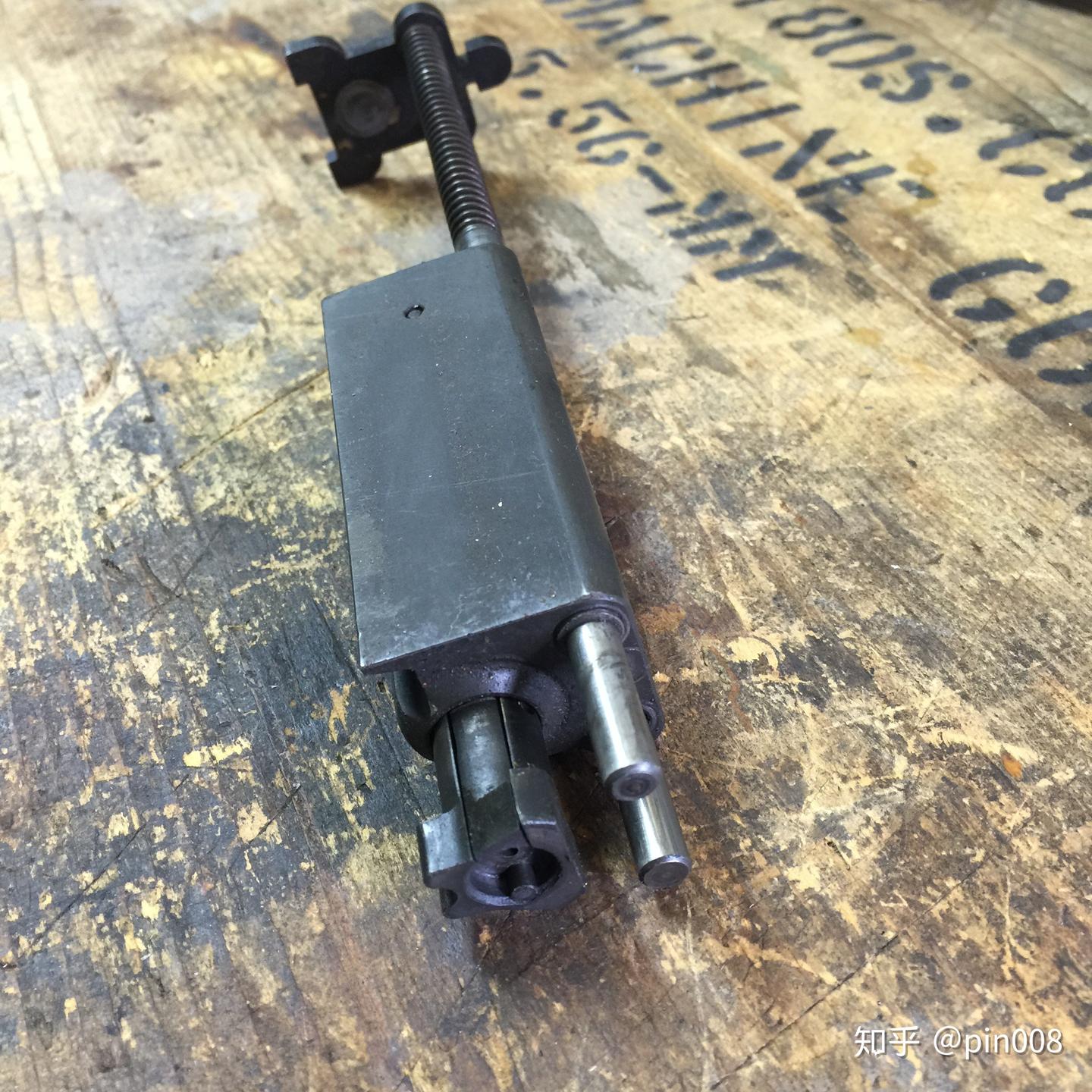 从业界传奇AR-18突击步枪到BRN-180上机匣 - 知乎