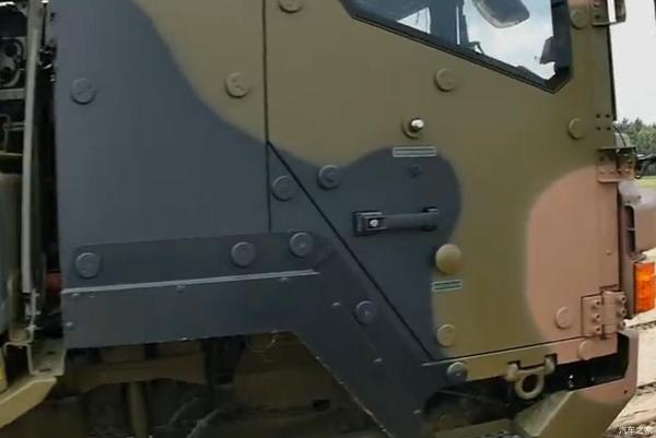 莱茵金属MAN HX77重型战术卡车 全钢结构附加装甲爽爆 - 知乎