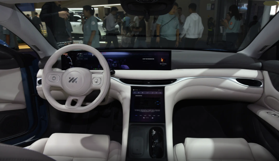 售价21.99万，搭激光雷达，续航618km，智己L6炸街 - 知乎