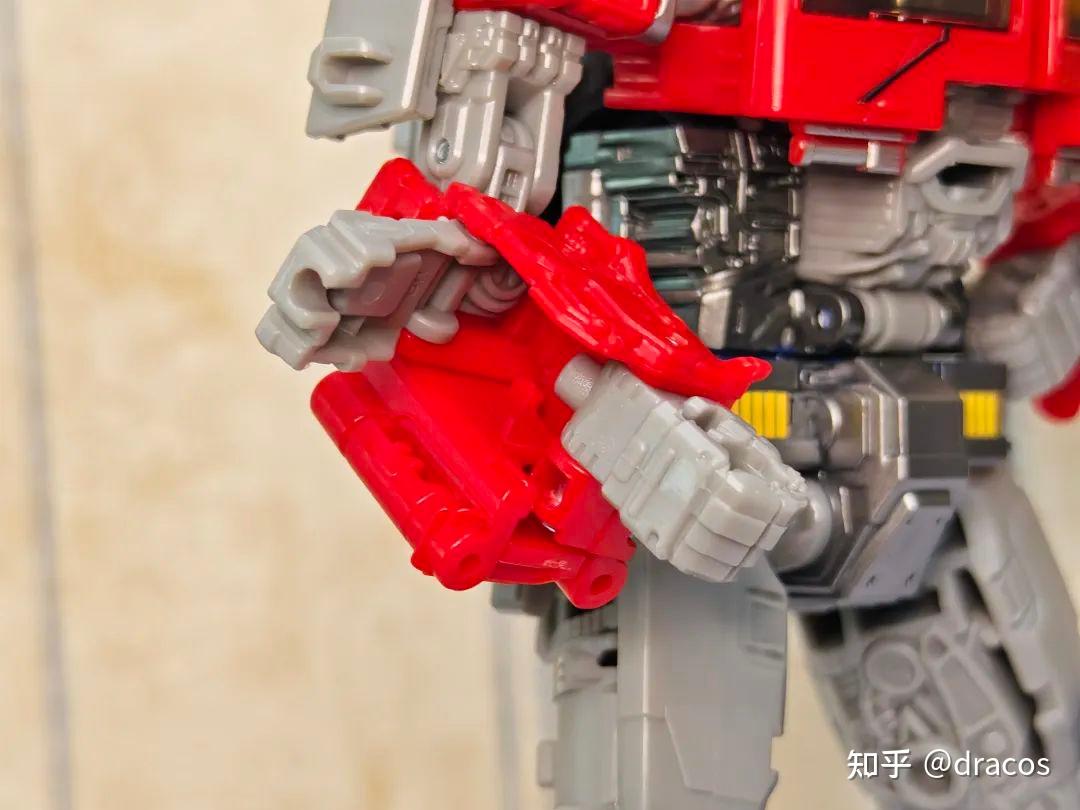 赶鸭子上架——SS-BB102 V级变七擎天柱 - 知乎