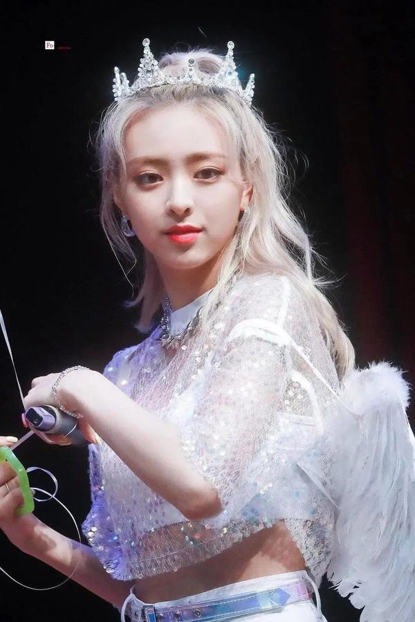 壁纸 | ITZY@YUNA 申有娜 系列 - 知乎