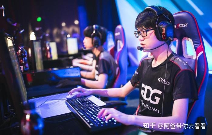 LOL：Meiko解锁LPL三百胜成就，成历史第二人，Uzi即将达成 - 知乎