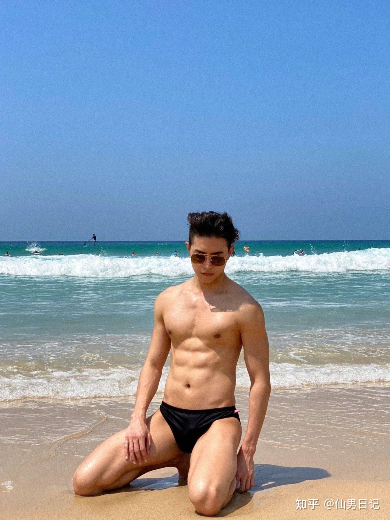 183cm白皮肌肉体育生，黑色内裤太诱人了…… - 知乎
