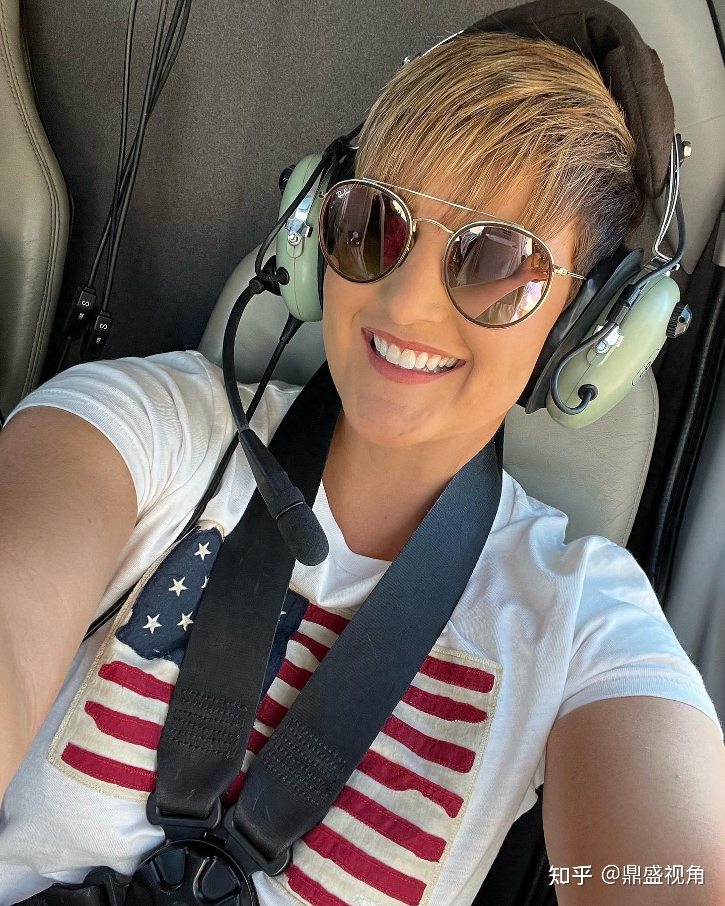 汉娜·布鲁克斯(Hannah Brooks)令人惊叹的下巴和迷人的外表 - 知乎