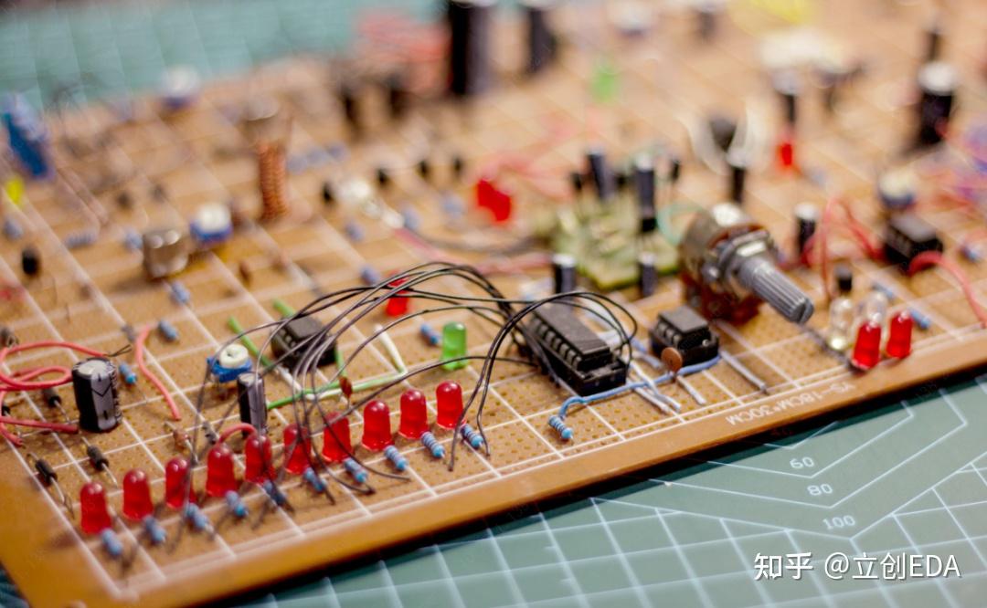BT33F晶闸管调光电路：很简单的模拟电路案例，适合小白入门 - 知乎
