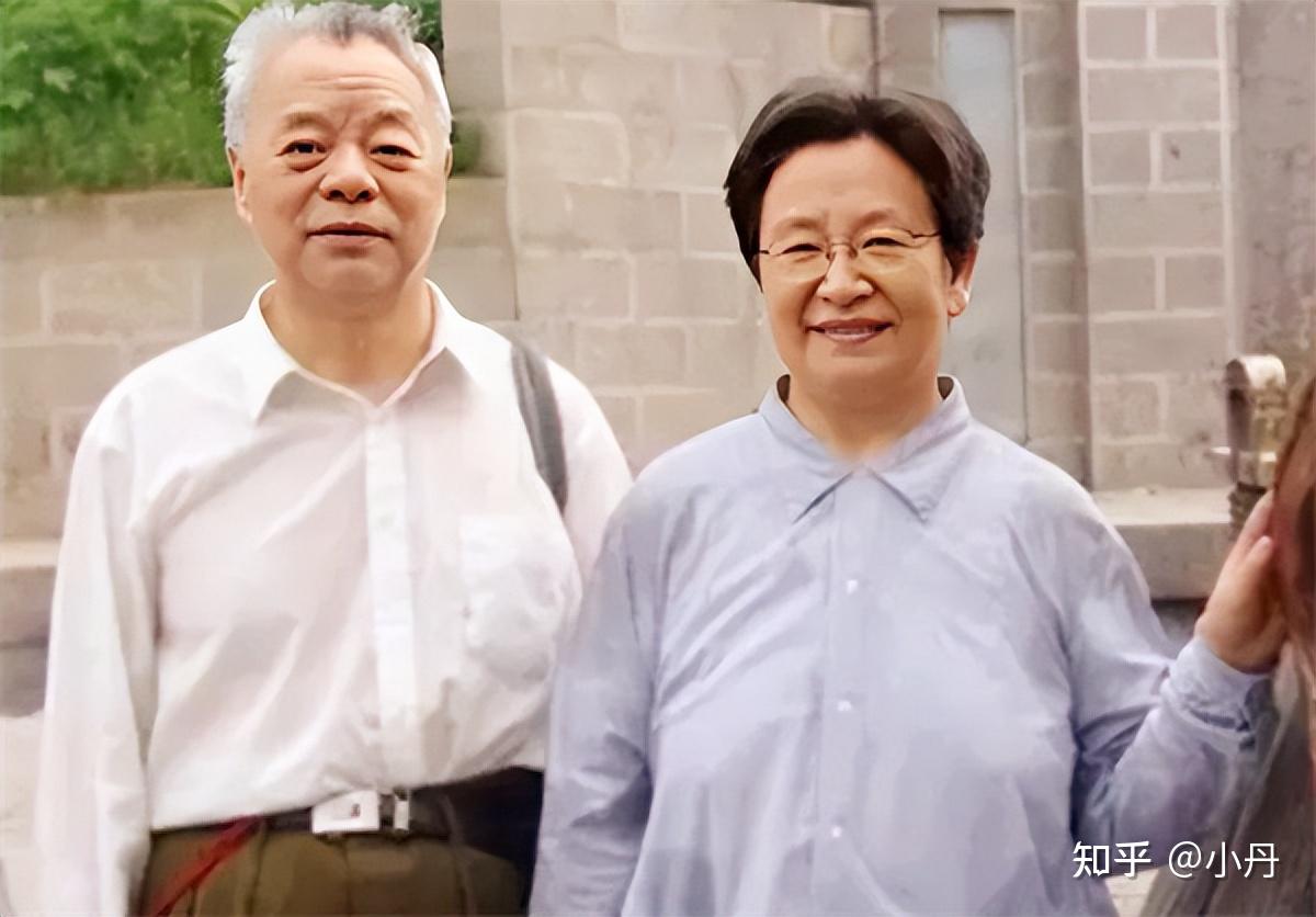 50年代，李敏与李讷的这张合影，仿佛预示了二人后来不同的人生 - 知乎