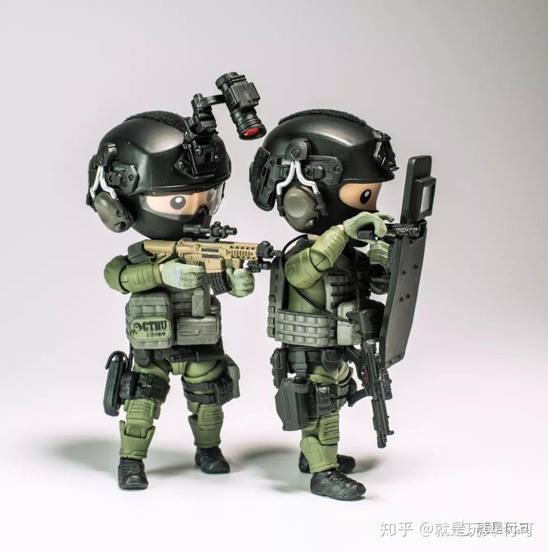 警队都采购？香港警察反恐特勤队CTRU十周年人偶来了！ - 知乎