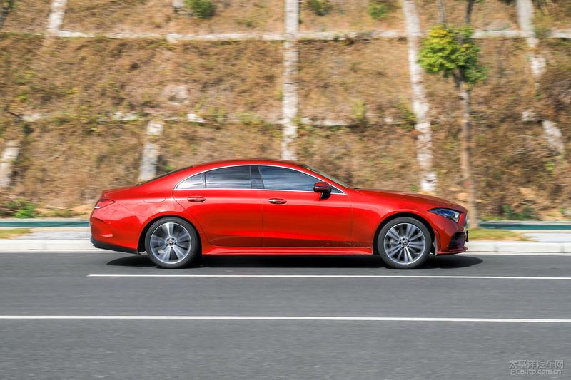 长腿大姐姐的最爱 测试奔驰CLS300 - 知乎