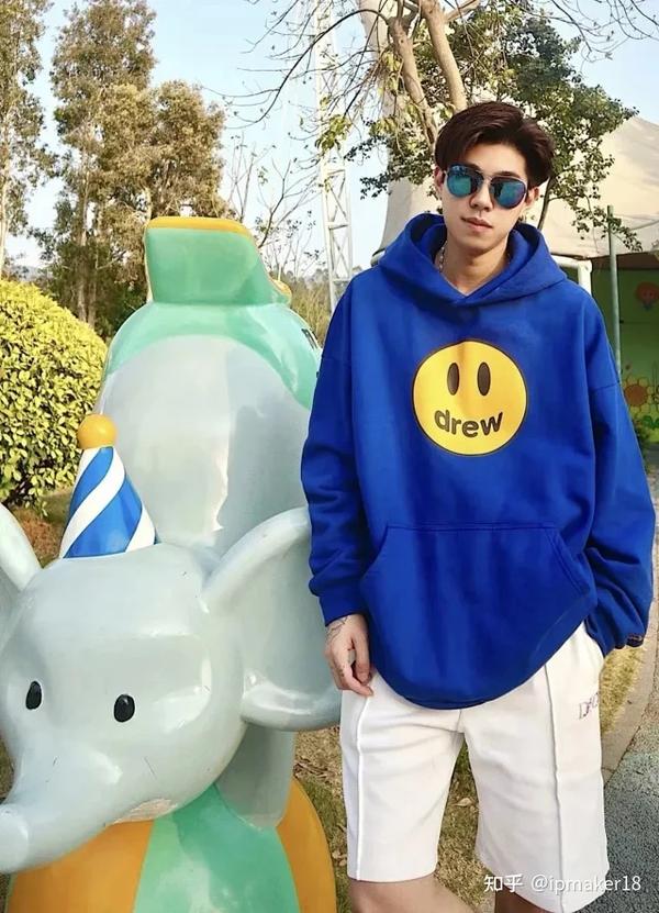 人见人爱的DREW HOUSE 经典笑脸logo帽衫 教你如何辨别几个重要细节 - 知乎