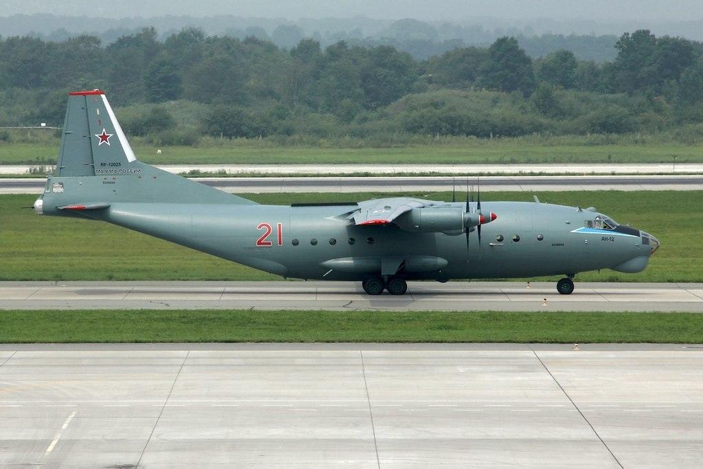 安东诺夫安-12 / Antonov An-12（第一部分：概述、设计和开发历程、构造、运用历史）- 中英俄文维基百科词条融合，由辽观搬运 ...