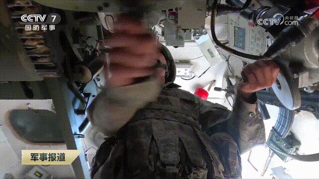 央视视角下的PLL-09式122毫米自行榴弹炮：现代炮兵力量的卓越展示 - 知乎