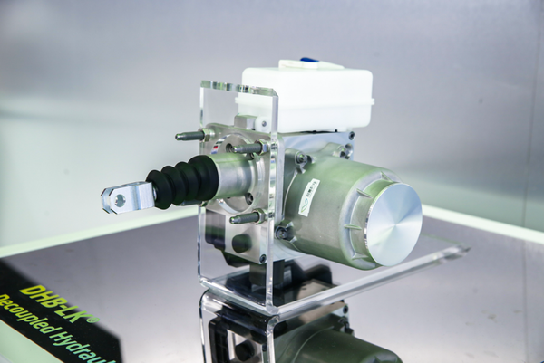 率先实现One-box量产后，这家厂商重磅发布智能底盘“三步走”战略 - 知乎