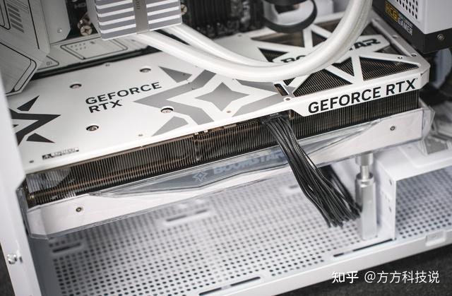 真能塞入RTX4080大显卡？“看片神器”乔思伯D41白色版装机实测