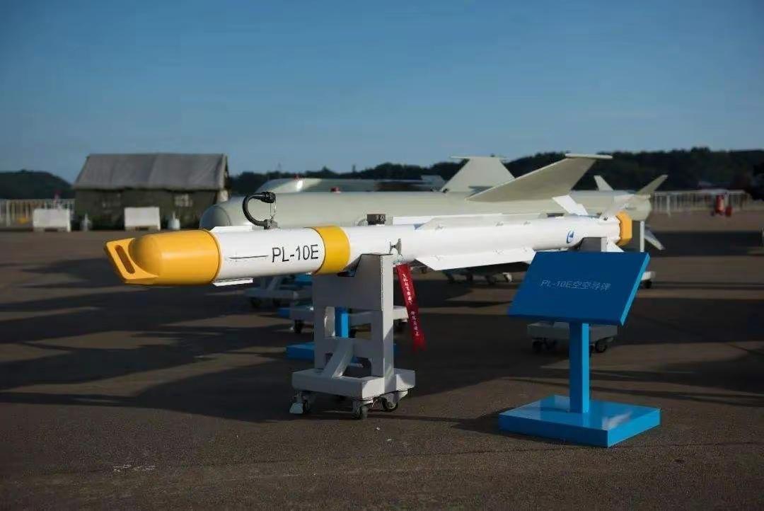 印空军: 轻松闪躲了至少8枚来袭的15E！ - 知乎