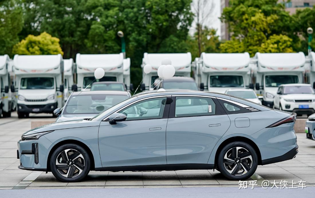 以均衡实力破解“内卷”难题，吉利银河L6郑州上市，11.58万起售 - 知乎