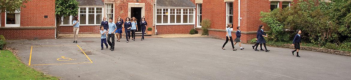 英国中学推荐｜进入理想学校前必经一站：Bishopstrow College, ISC - 知乎