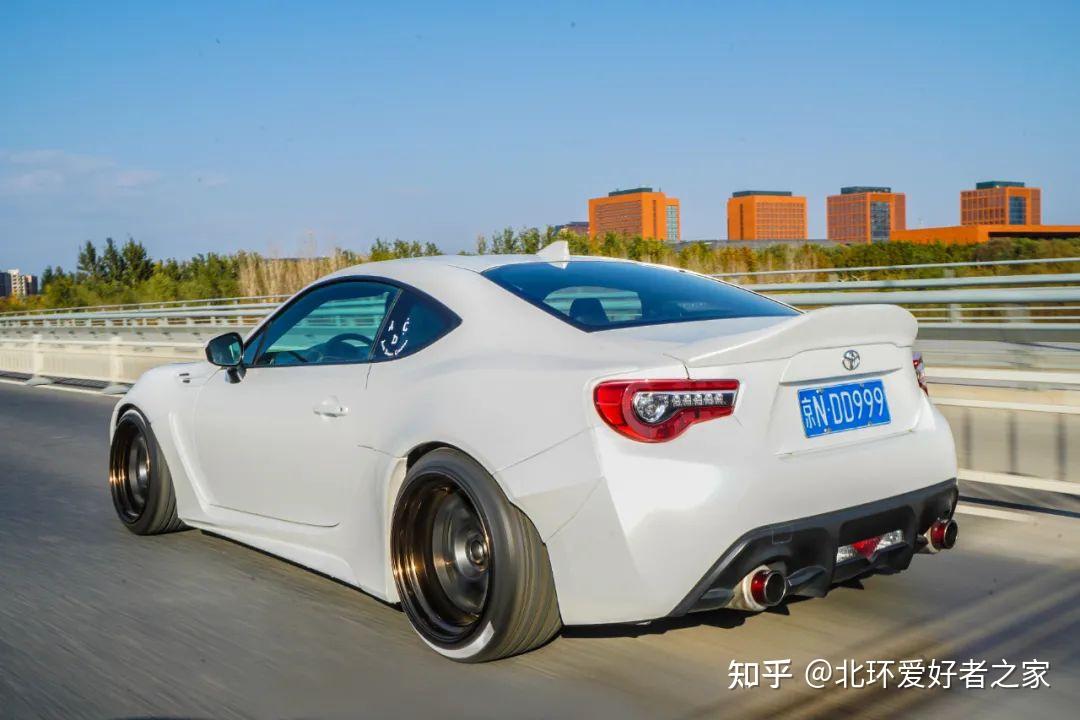 女：什么破车？男：丰田86 yyds！体验它为什么是男生的快乐源泉？ - 知乎