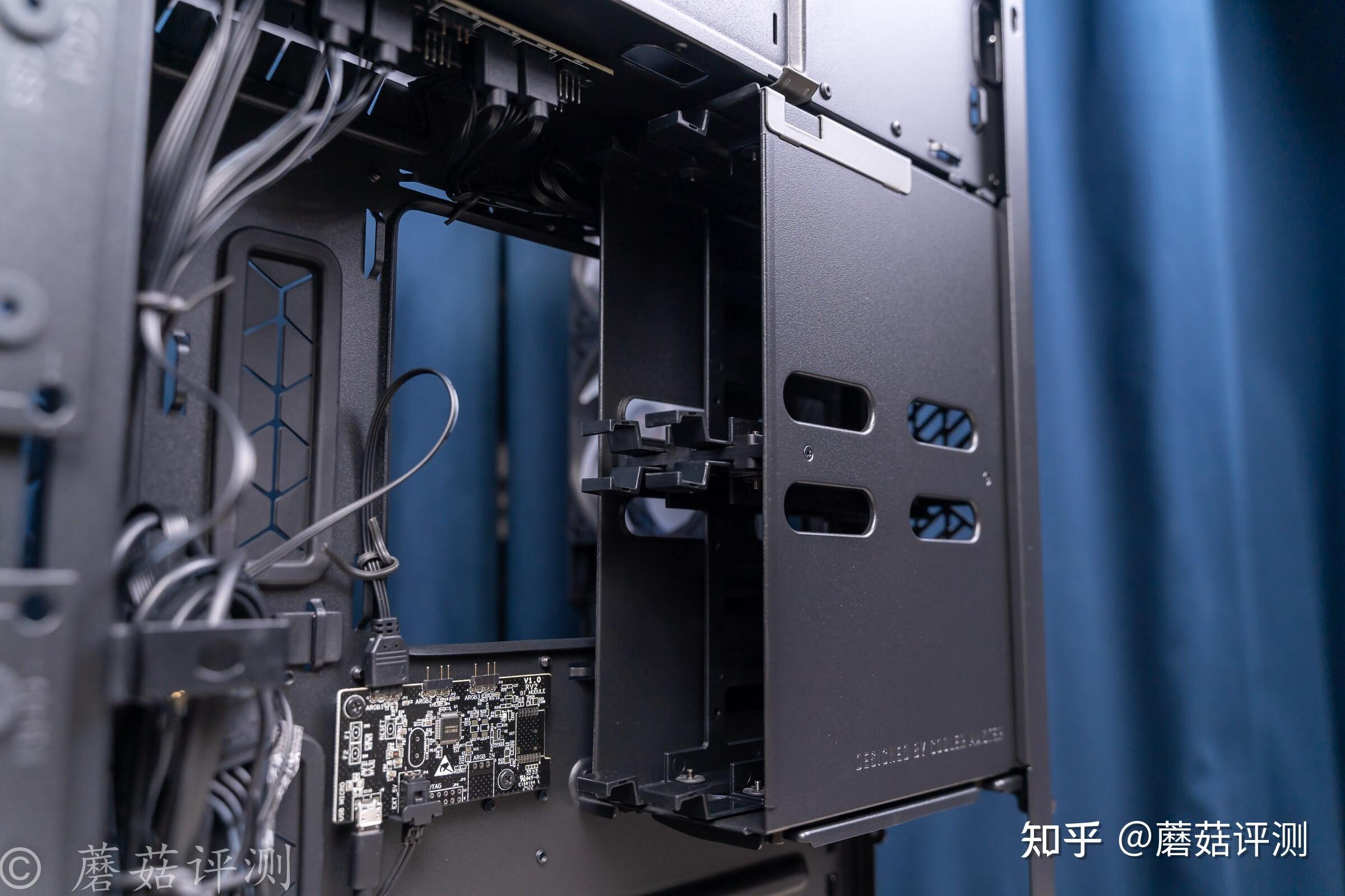 空间巨大且灵活多变，免工具安装超便捷、酷冷至尊HAF700全塔机箱 评测