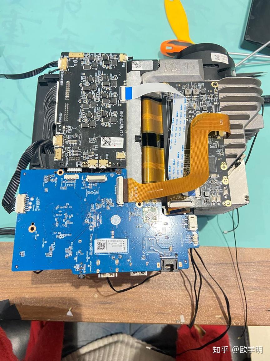 雷克赛恩 CyberPro1 投影仪拆机实测：千元投影的硬核配置藏在哪？ - 知乎