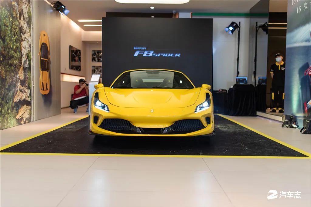 离上街还有多久？两辆最新款敞篷法拉利前日饮马珠江 - 知乎