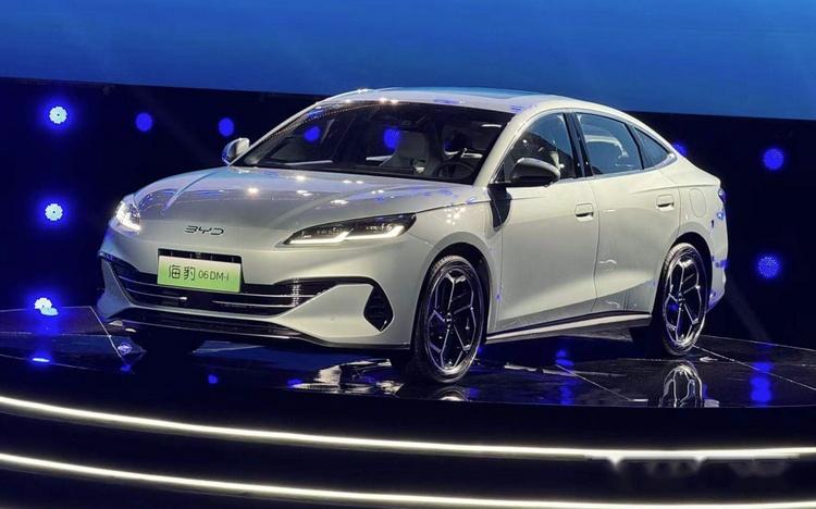 小米汽车双雄SU7与YU7：科技浪潮下的汽车新势力 - 知乎